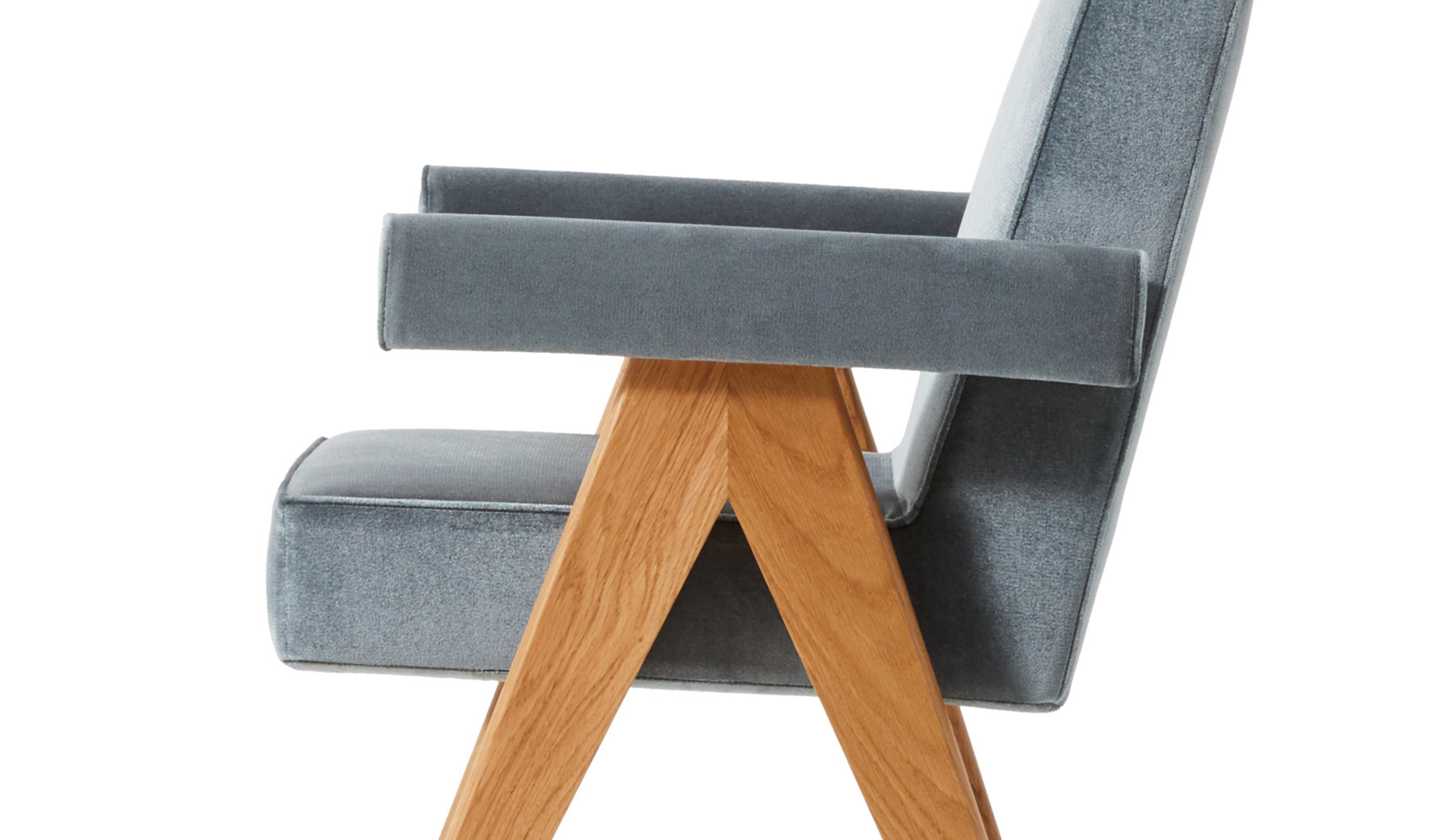 Committee Chair small armchair | P. Jeanneret | Cassina