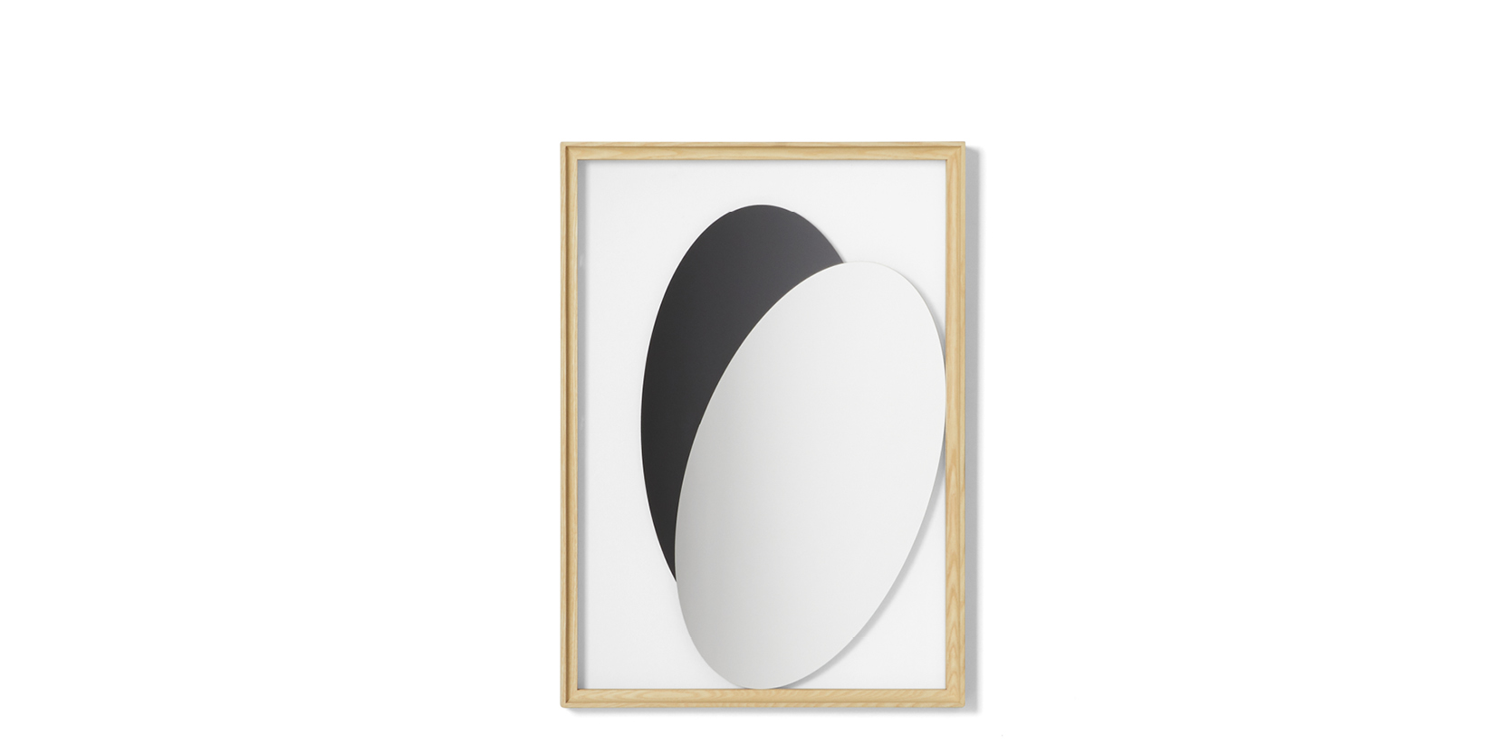 Memory Of A Lost Oval mirror | Cassina
