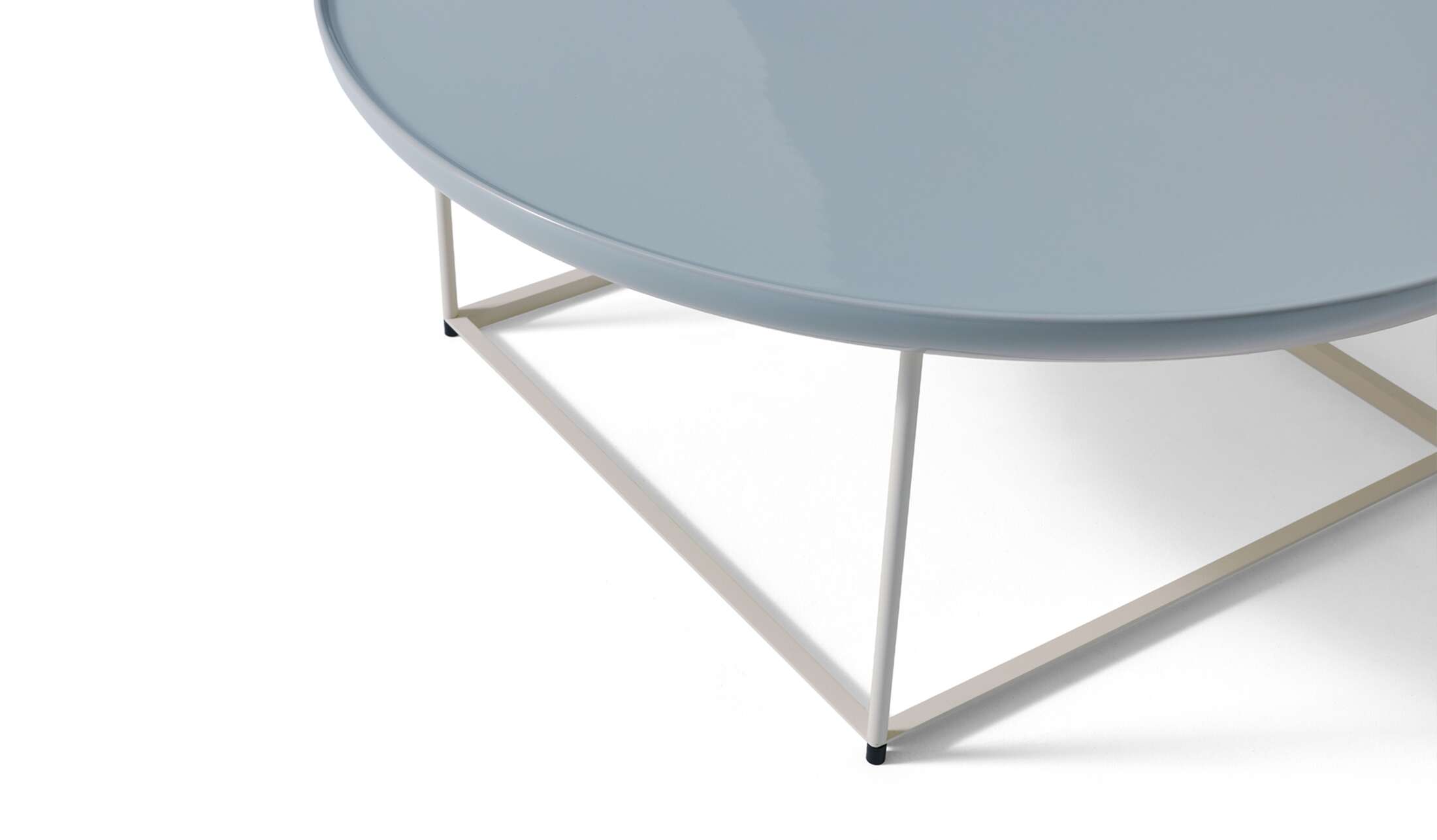 Torei Outdoor coffee tables by Luca Nichetto | Cassina