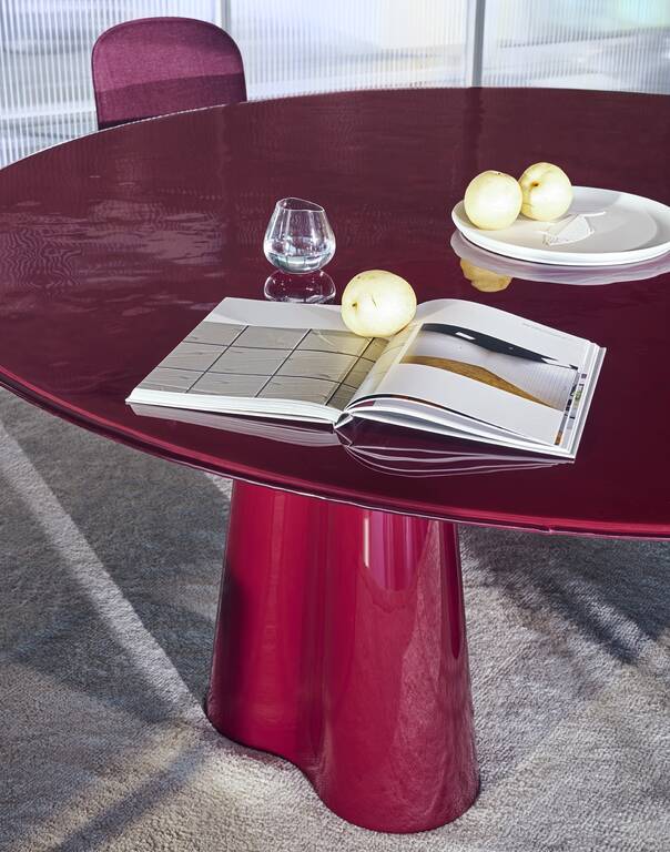 Treflo Round Table - Designed by Ronan Bouroullec - Cassina