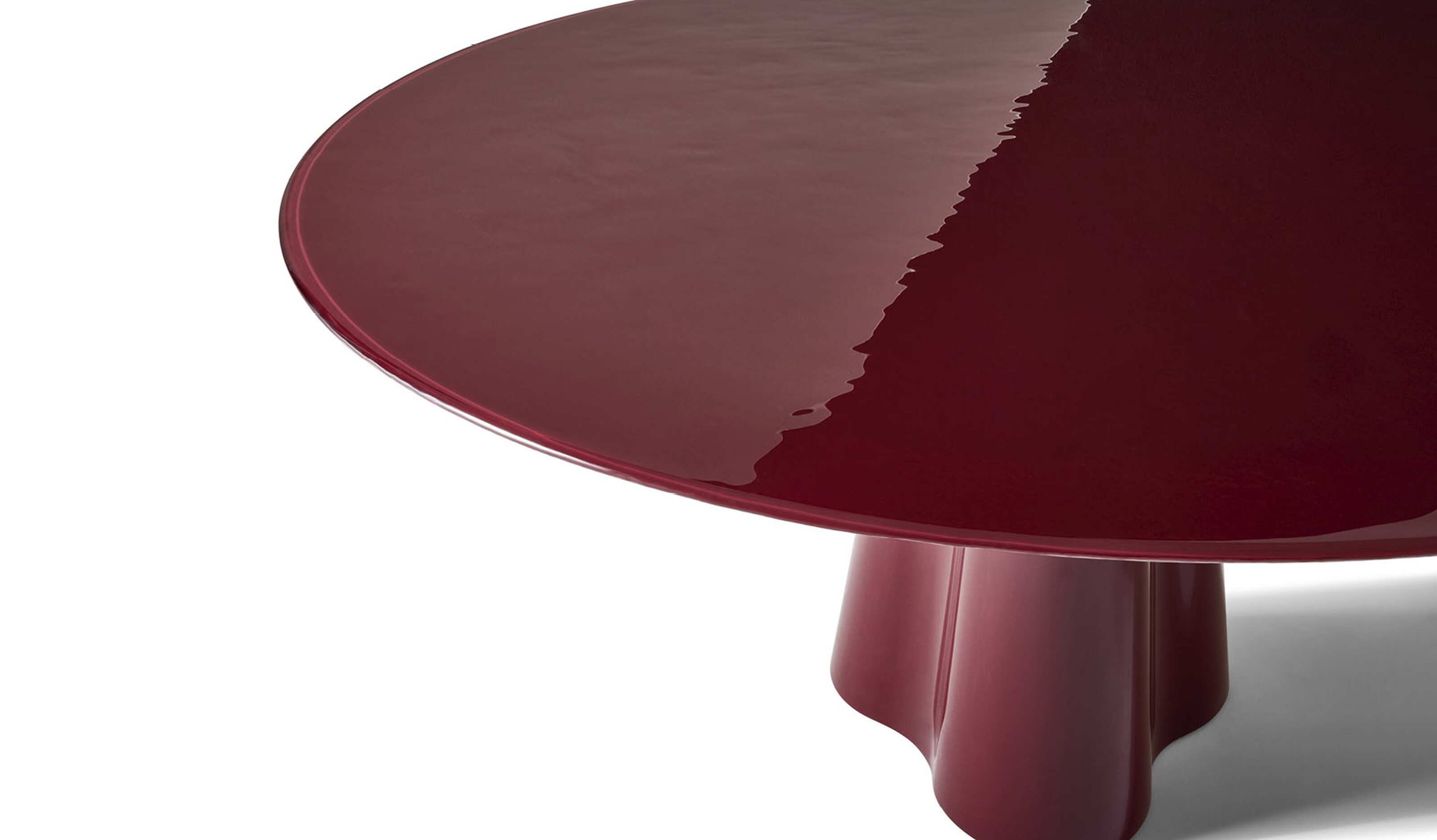 Treflo Round Table - Designed by Ronan Bouroullec - Cassina