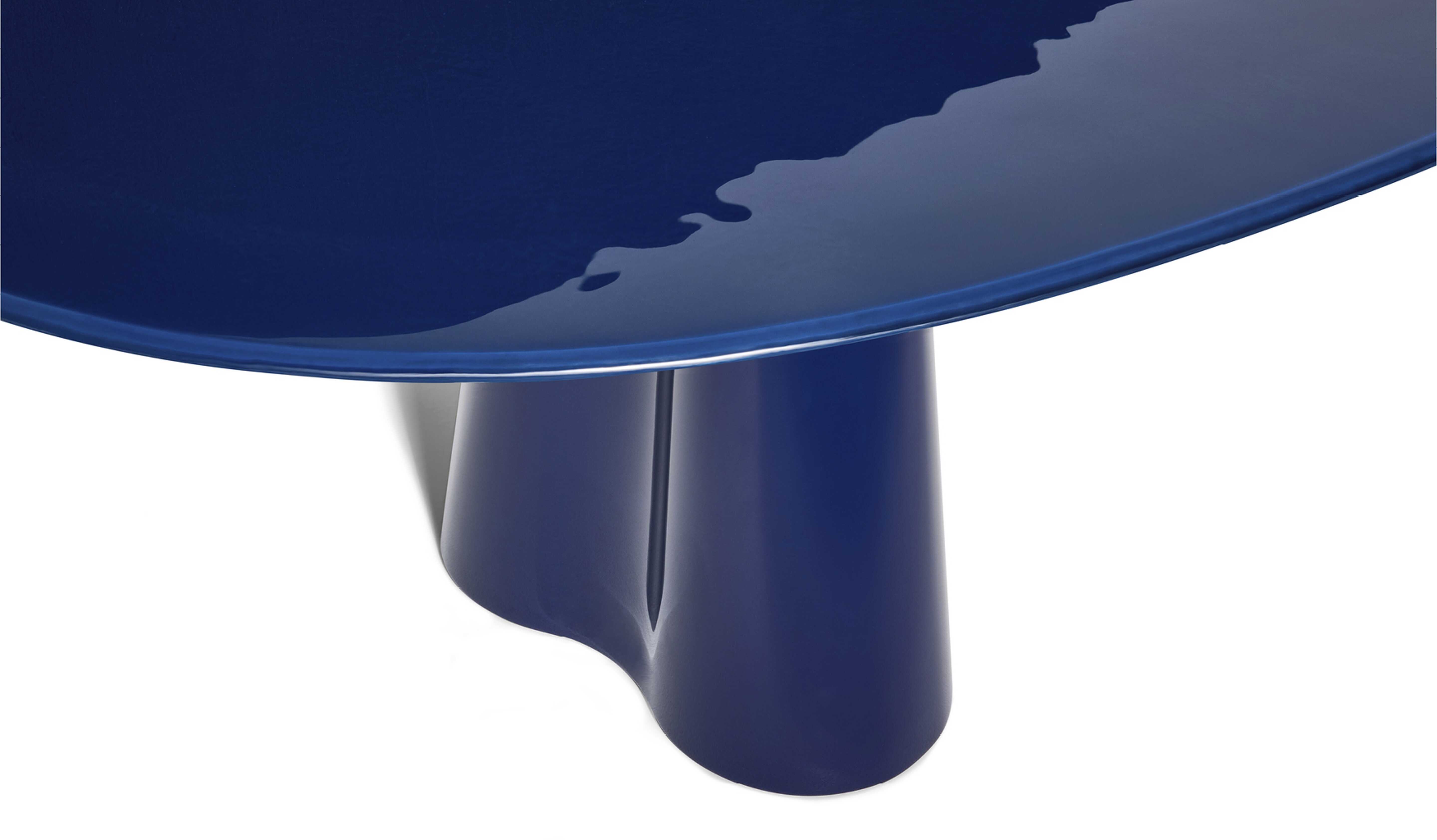 Treflo Round Table - Designed by Ronan Bouroullec - Cassina