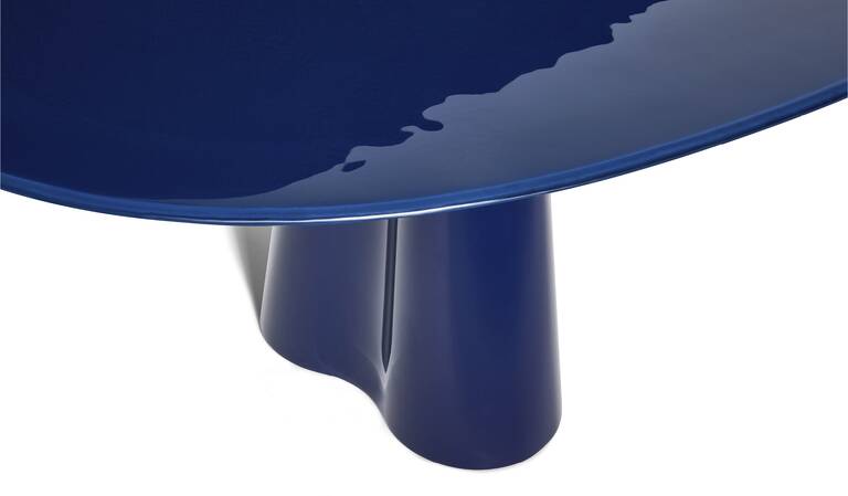 Treflo Round Table - Designed by Ronan Bouroullec - Cassina